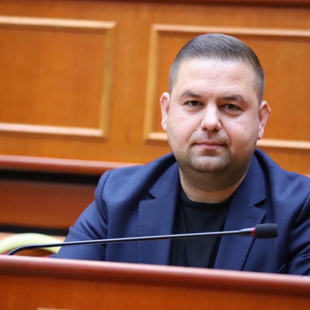 Kryesia - Partia e Lirise